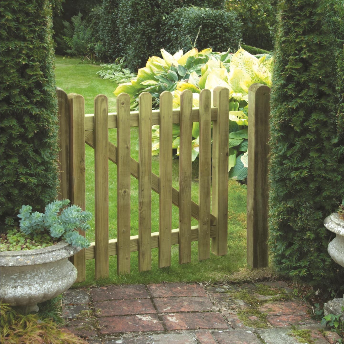 Premium Paling Gate | Picket Gates Cheshire | Ringwood Fencing